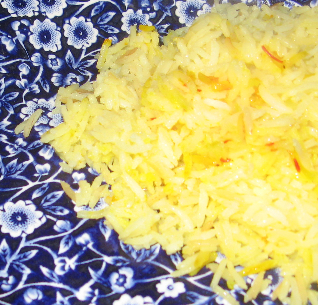 Cardamom Bliss: It's not your mamma's cooking: Saffron Basmati Rice