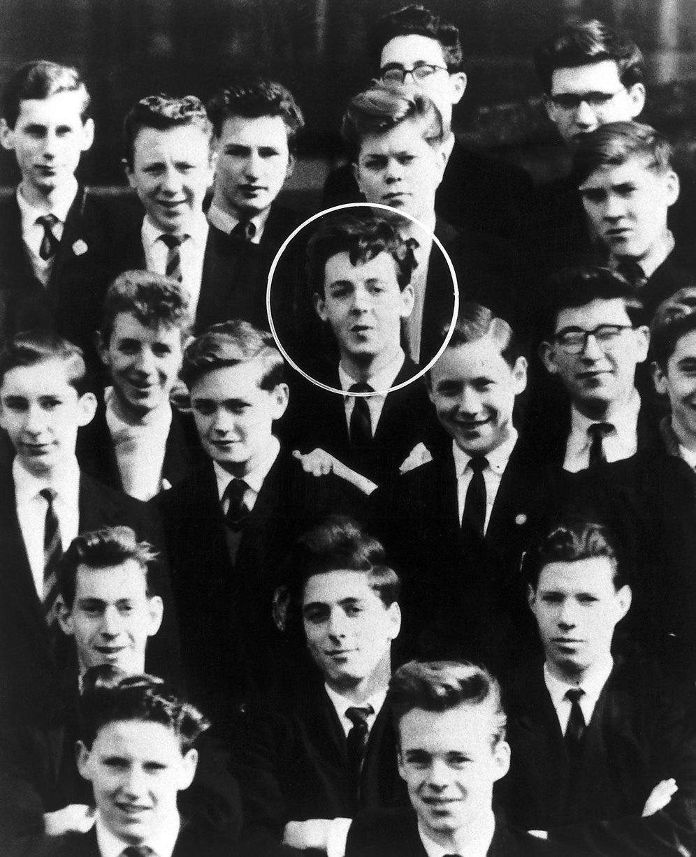 Who Buried Paul?: Another "young Faul" Photo