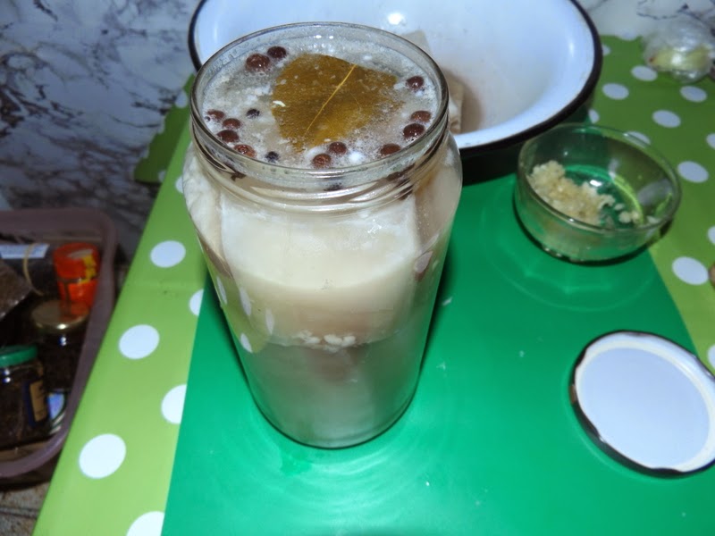 Lulu - Povesti din Bucatarie: Sunca la borcan