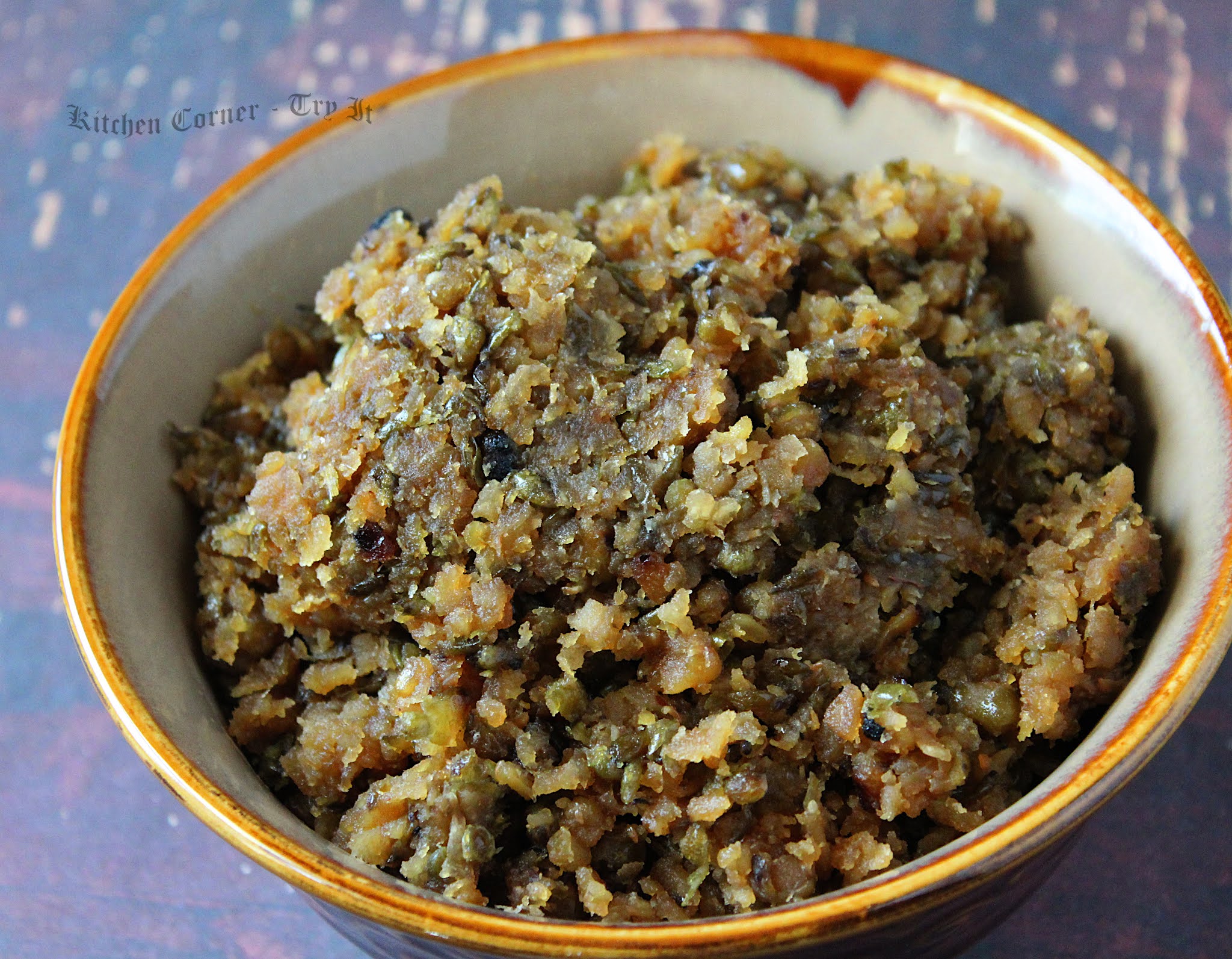 Sukhiyan/ Sugiyan- Sweet Mung bean Fritters