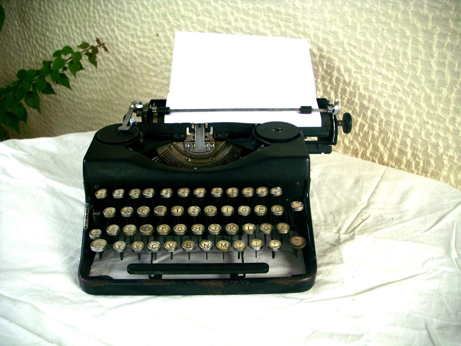 antiques: Η γραφομηχανη και η ιστορία της.