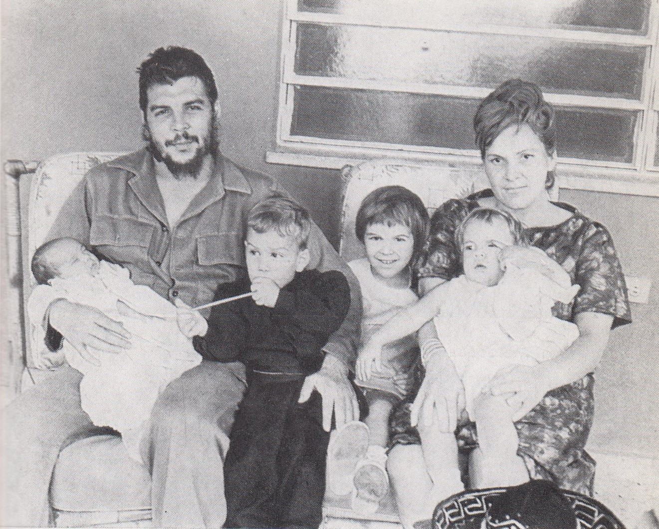 The Left Chapter: Che's last family photo, end of 1964 -- Che Photo #20