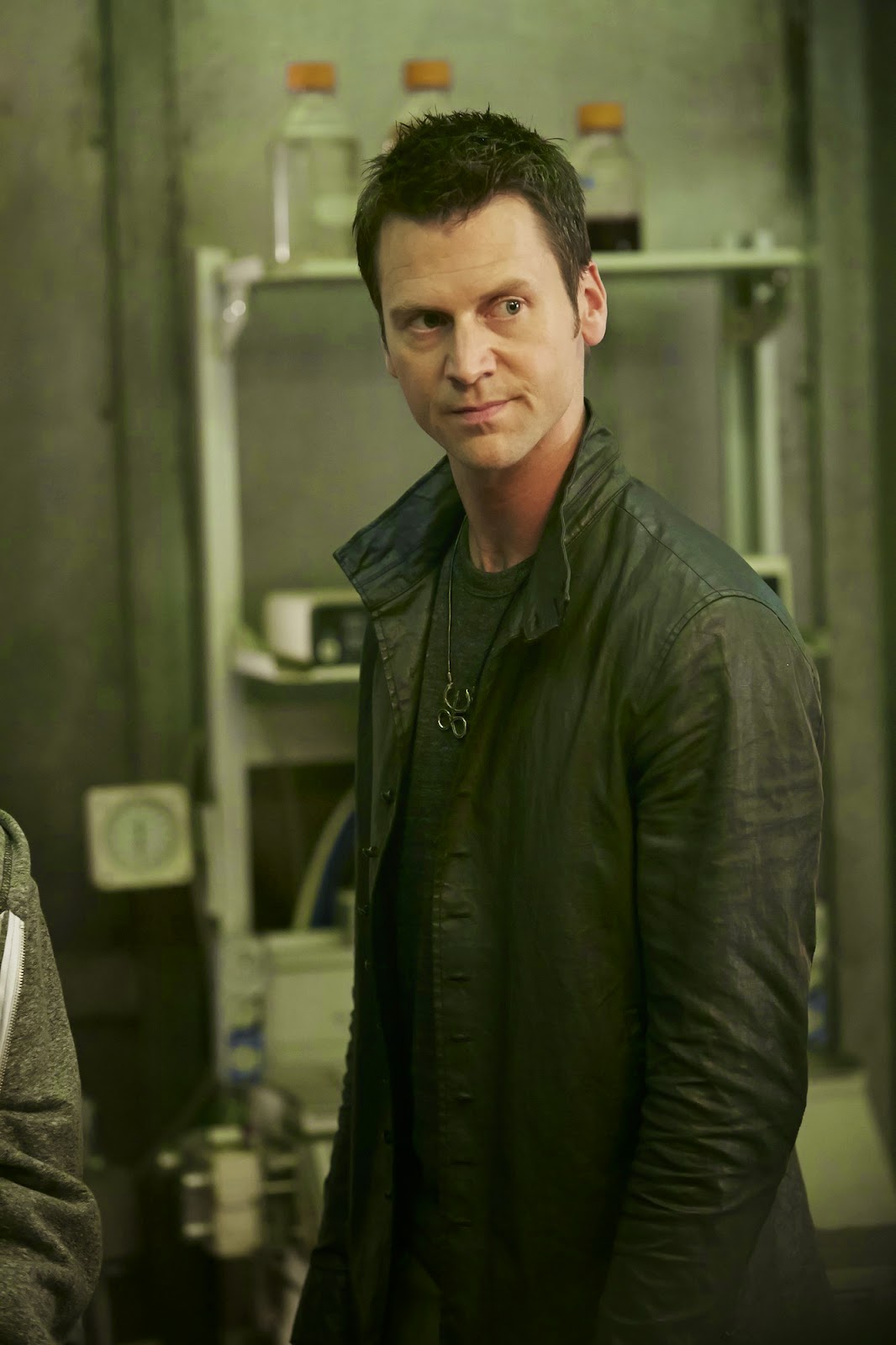 Laura Vandervoort: Bitten Season 2: Stills Episode 4 "Dead Meat"