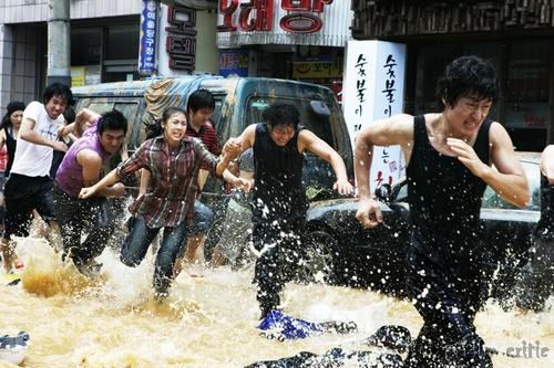 Not a film critic: "Tidal Wave" (Haeundae, 2009)