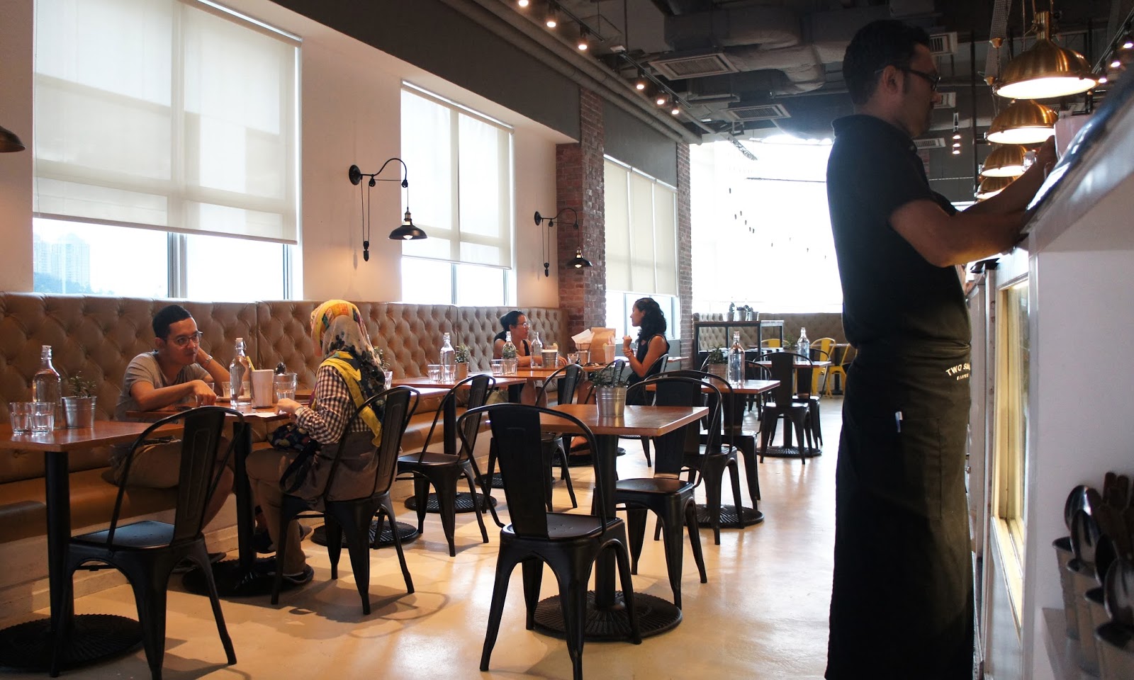 Waiii Sek Meowsss: Two Sons Bistro @ Publika