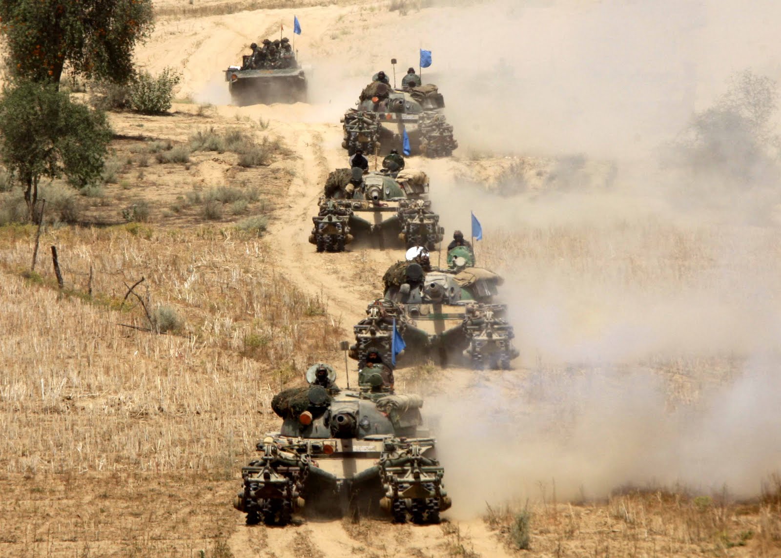 A Look at Indian Army's Main Battle Tanks | Pakistan Defence