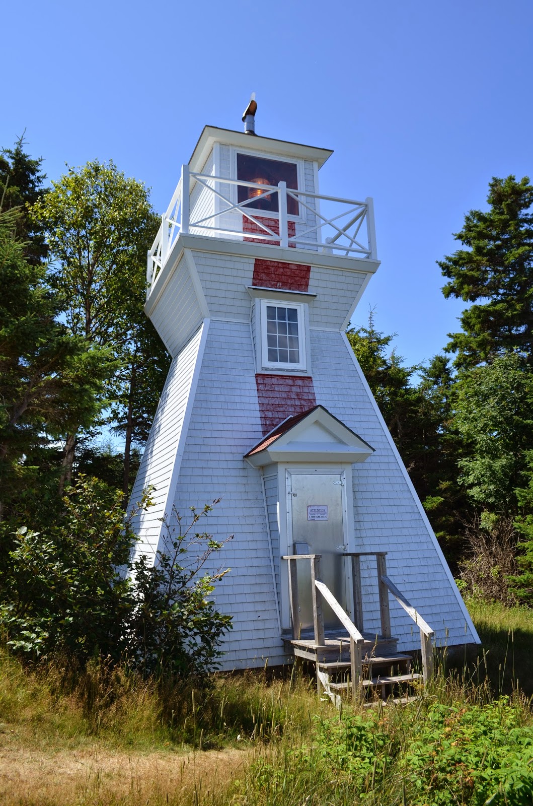 Neal's Lighthouse Blog: Warren Cove Range Front Lighthouse, Rocky Point ...