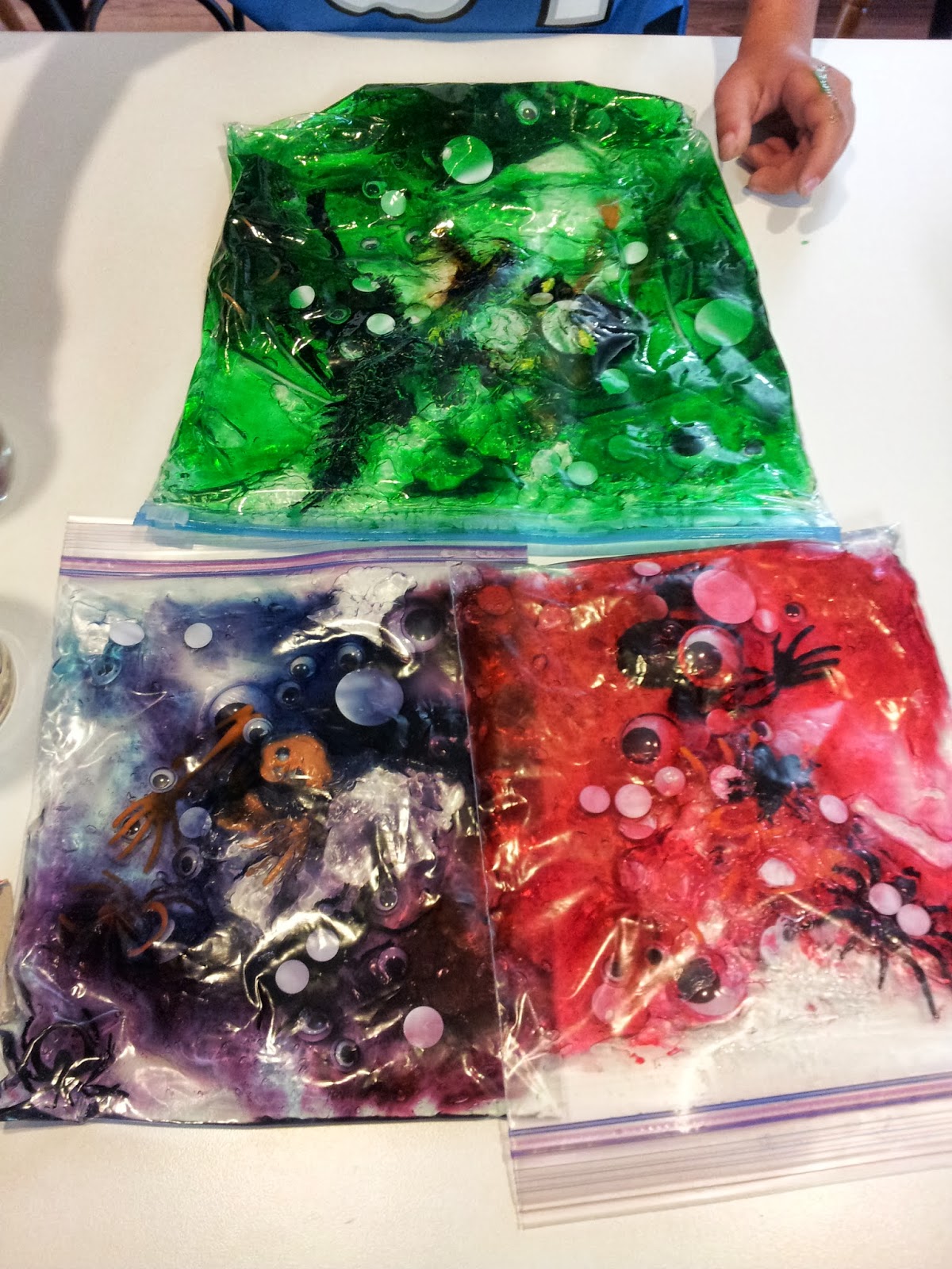 Working Mom Wonders: Slime Sensory Bags