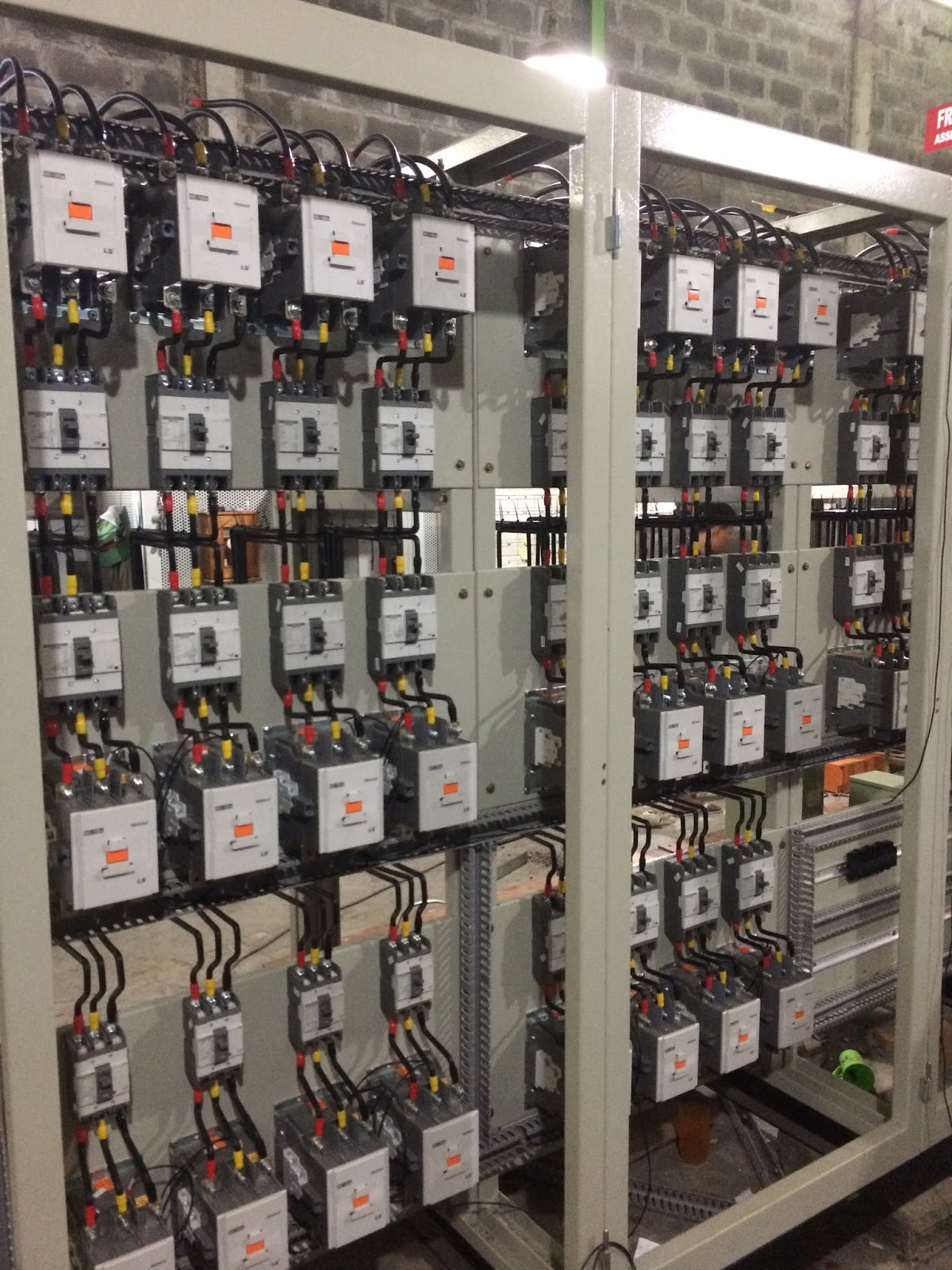 hargajualpanellistrik: Daftar Harga Panel Kapasitor Bank