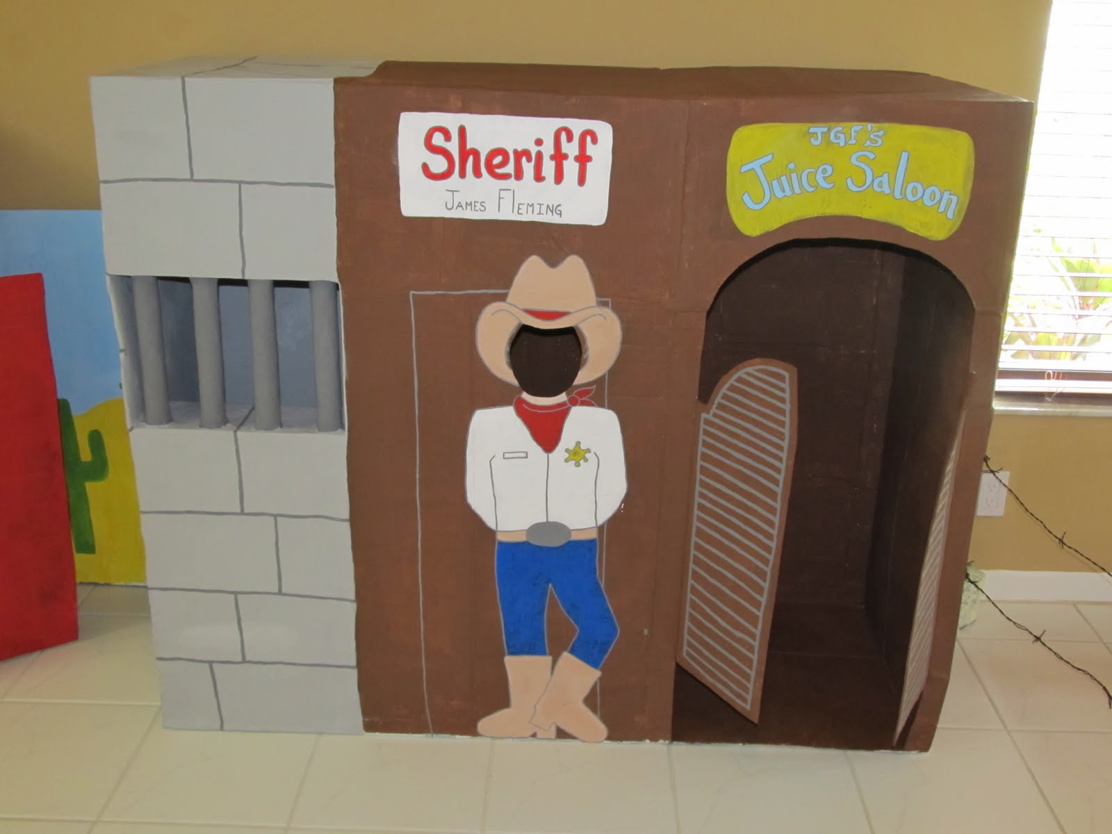 Adventures in Craftiness: Crafting a Cowboy Party: Cardboard Western Town