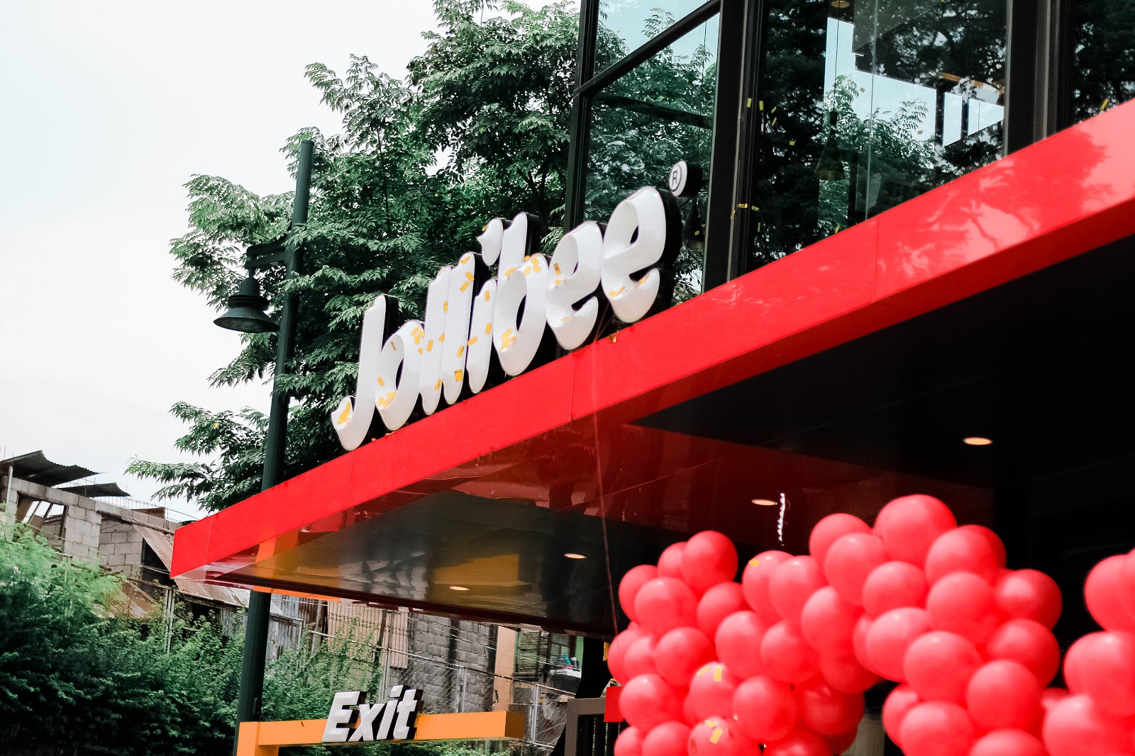 Jollibee and their 1000th milestone branch