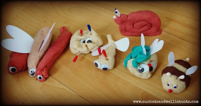 Sun Hats & Wellie Boots: Play Dough Minibeasts & Bug Hunts