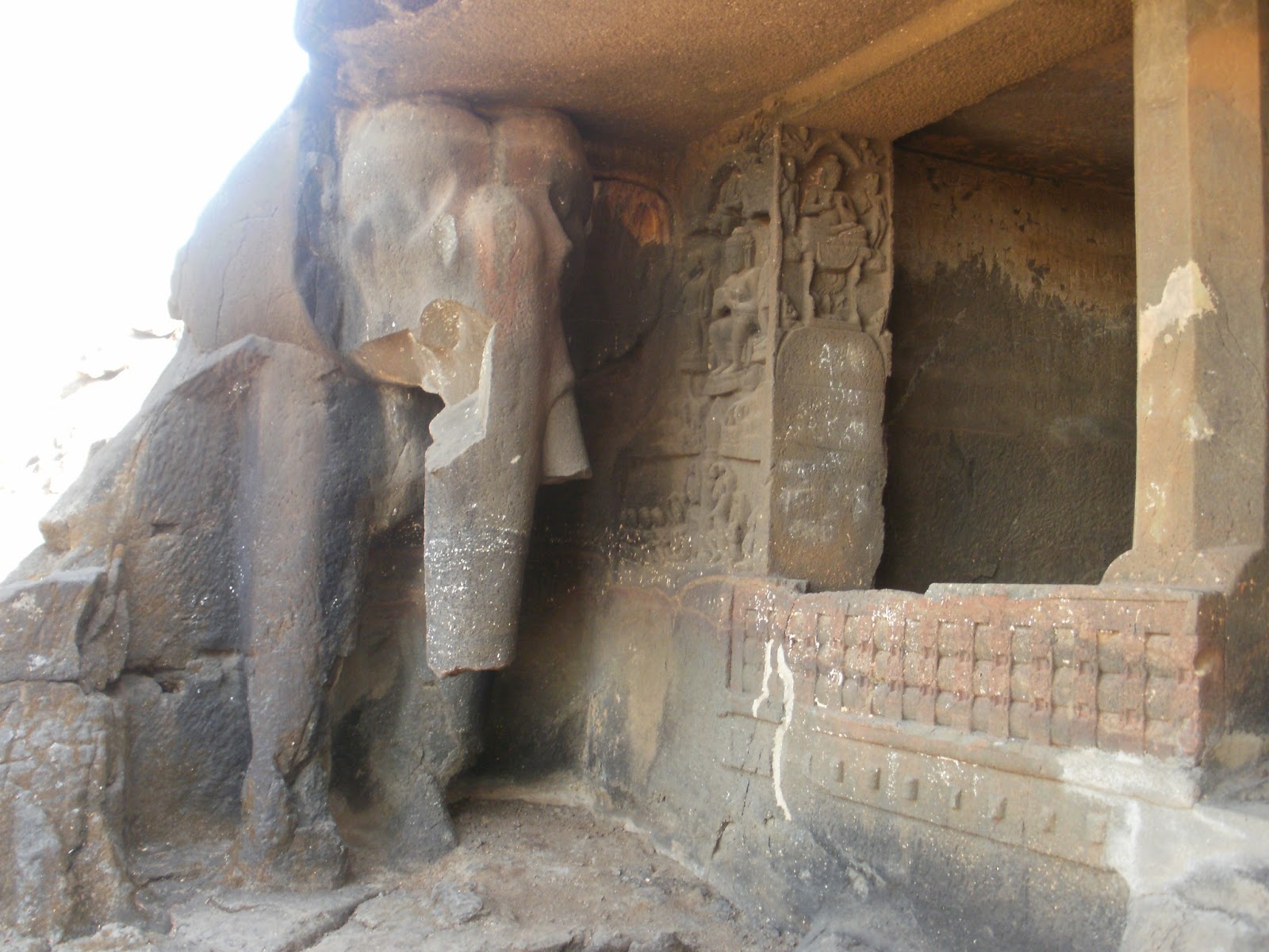 Anurag's Corner: AvchitGad-Birwadi Fort-GhosalGad-TalaGad-Kuda Caves ...