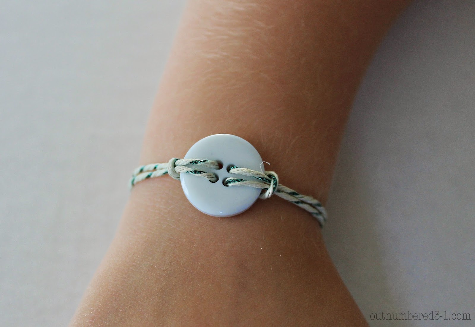 DIY Button Bracelets - Outnumbered 3 to 1
