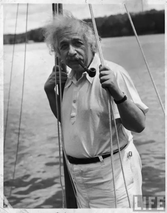 Albert Einstein Was Also One Cool Dude, Here Are 18 Photos of Your ...