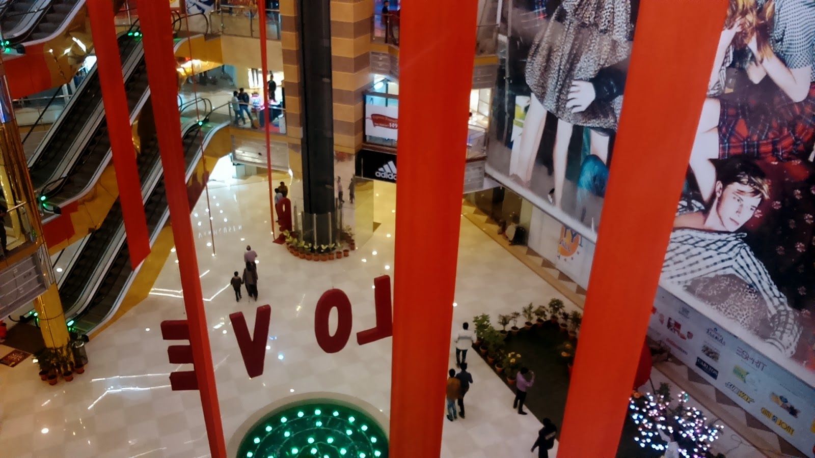 Life,films and nostalgia: SRS WOW Mall Gomti Nagar Lucknow preparing ...