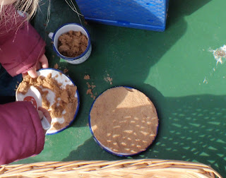 Schemas in Action at Thanet Early Years Project: Containment!!!!!!!