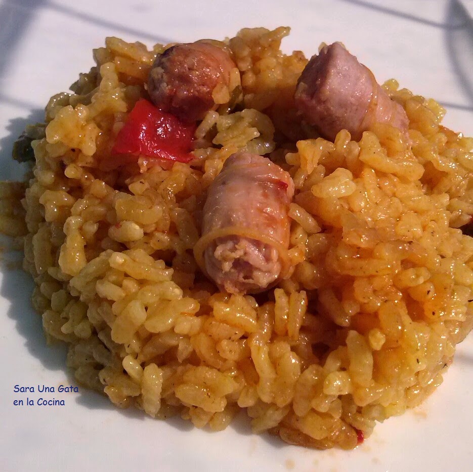 Una gata en la cocina: Arroz con salchichas al curry