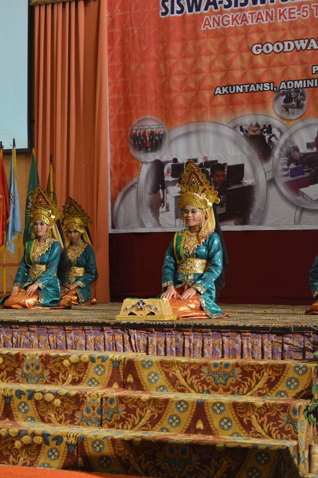 Tari Persembahan Melayu Kepulauan Riau