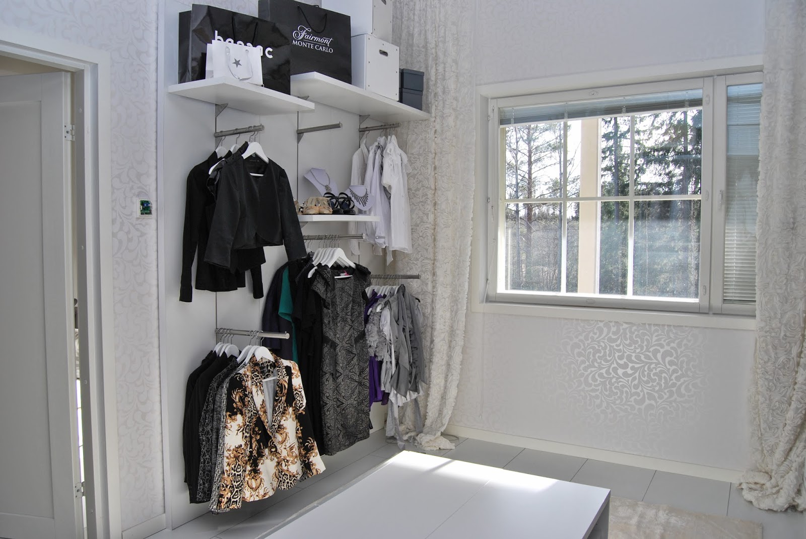 Harvinaista herkkua: Siisti vaatehuone | Taloja ja Toiveita