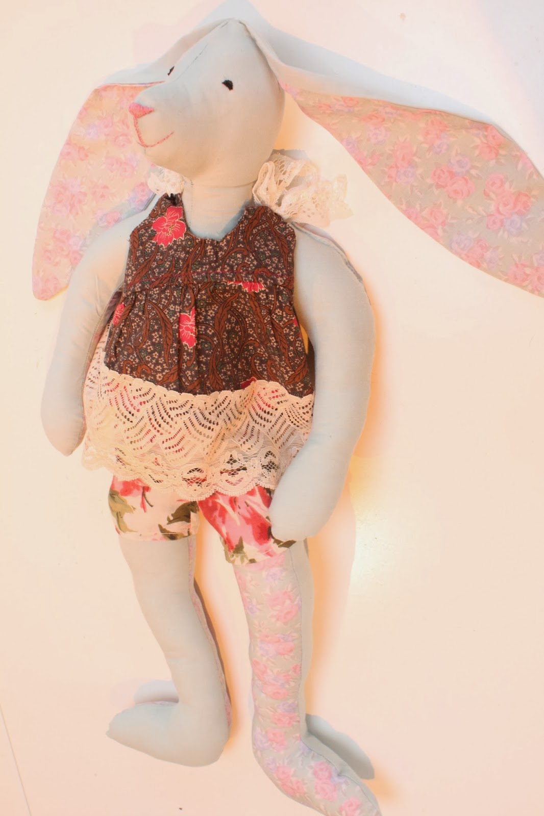 Vintage Bee: Tilda Bunny