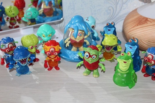 Les exogini, ces petits extra-terrestres lumineux dans la pénombre