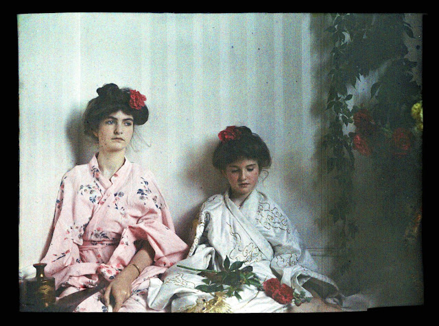 Vivid Color Portraits of Two Young Edwardian Girls in a Garden ...