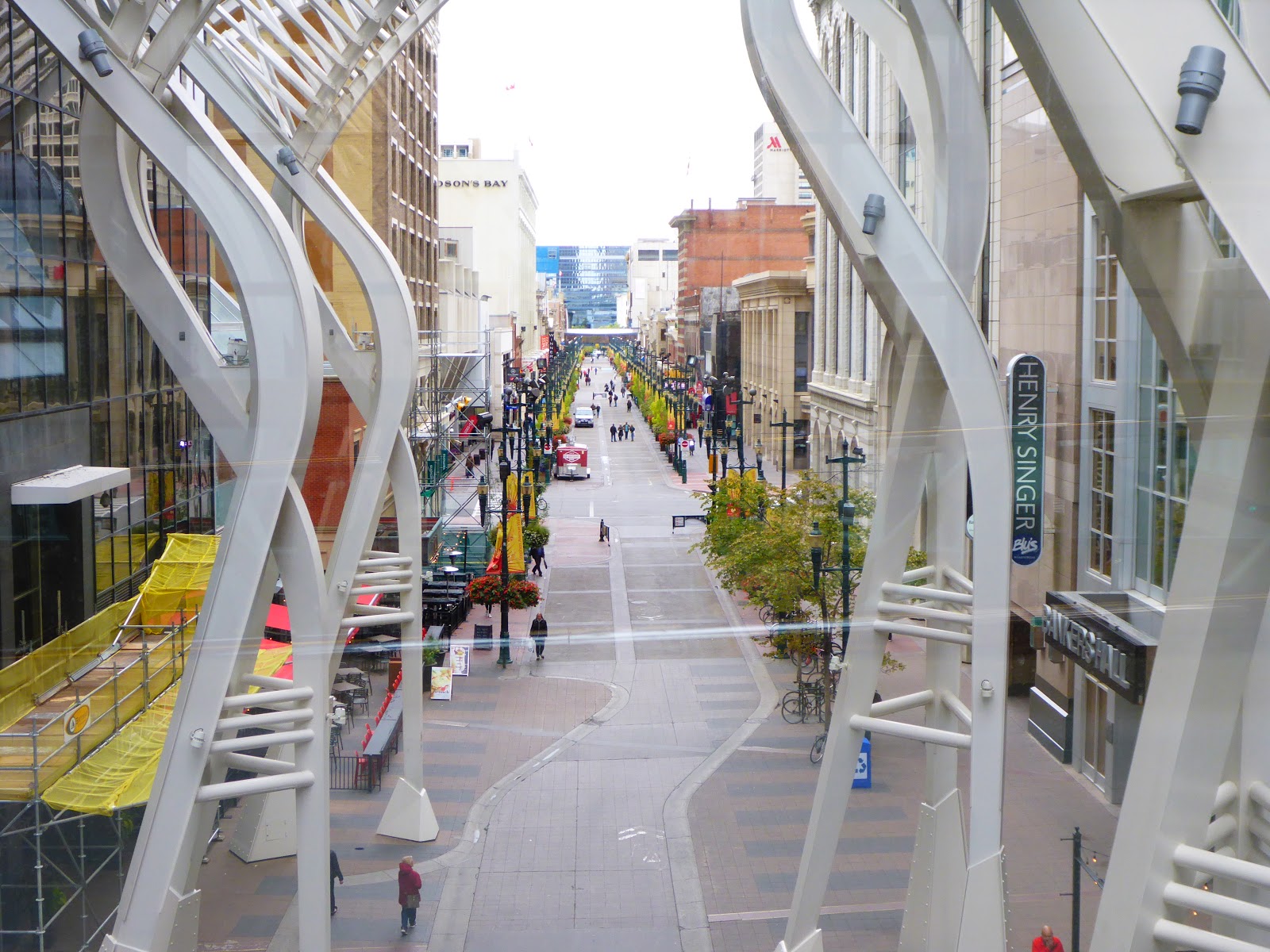 I am Calgary: Calgary: D-Touring through the +15 Skywalk