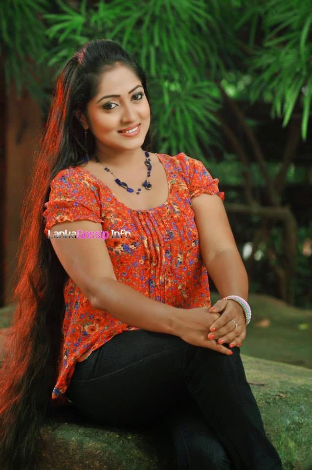 Gossip Lanka: Dilini Lakmali Thirimanna.