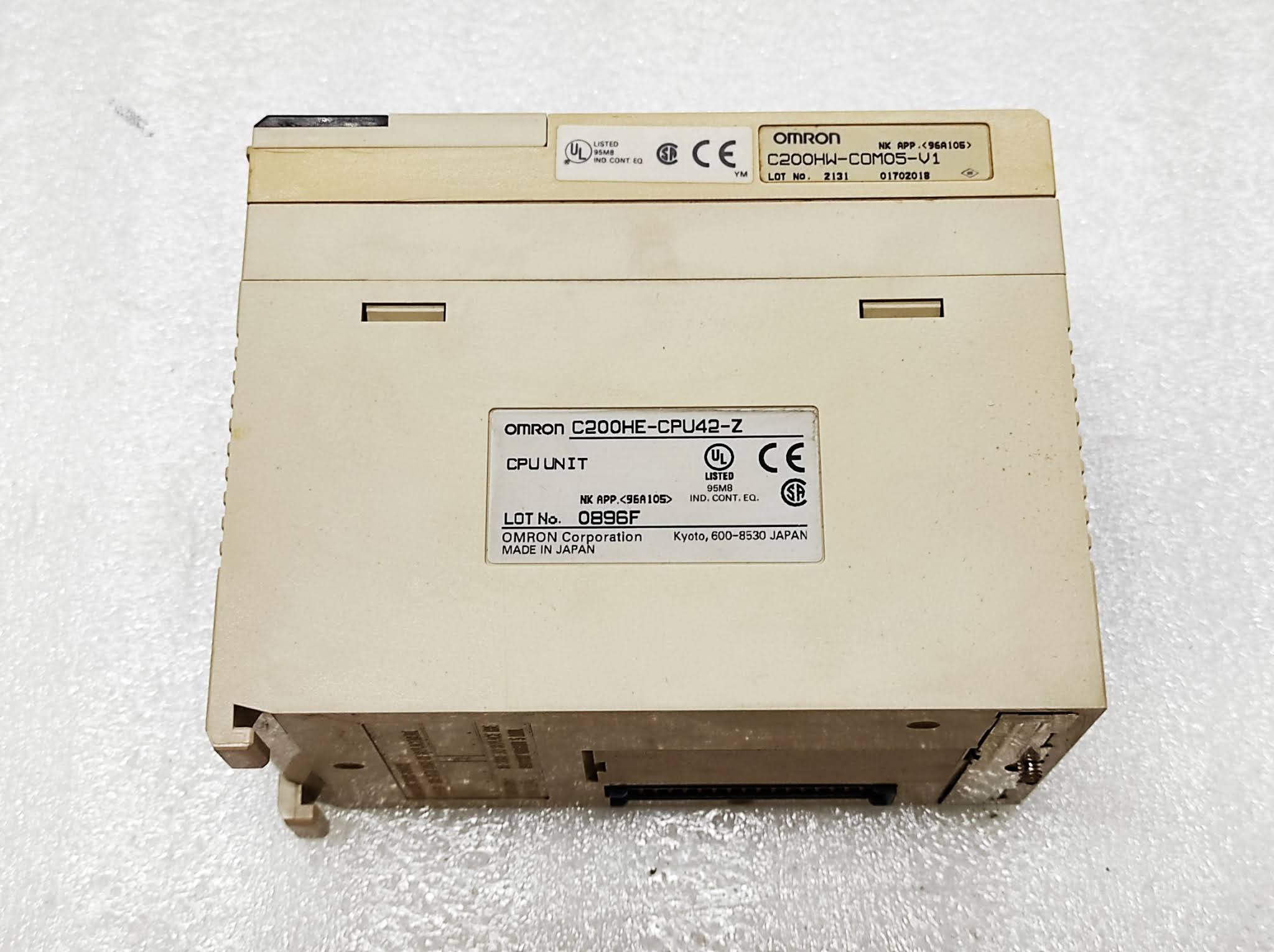 OMRON SYSMAC C200HE PROGRAMMABLE CONTROLLER C200HE-CPU42-Z