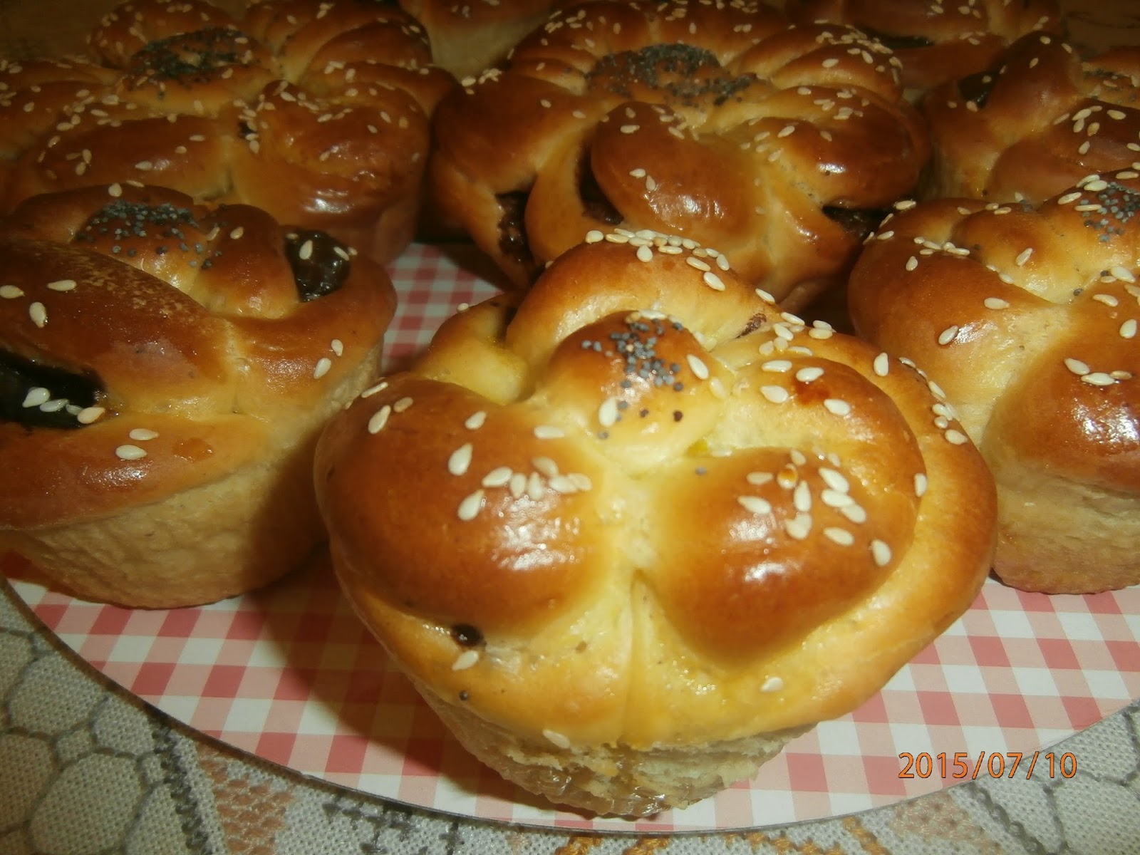 ΠΛΑΘΩ ΖΥΜΑΡΑΚΙΑ ΜΕ ΤΑ ΔΥΟ ΧΕΡΑΚΙΑ ..: ΜUFFINS ME ZYMH ΜΠΡΙΟΣ ΚΑΙ ΣΟΚΟΛΑΤΑ