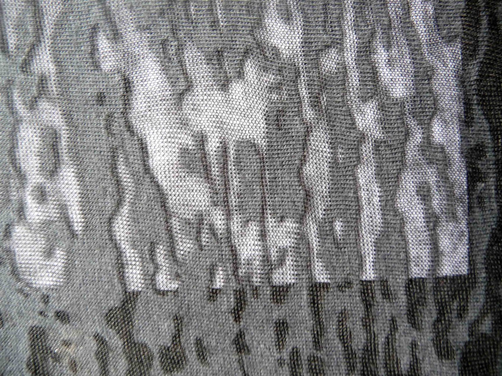 Apparel-Merchandising: BURN OUT PRINT