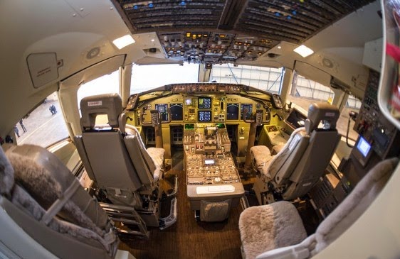 The Deluxe Delight Blog.: Photos from inside Donald Trump's luxurious jet.