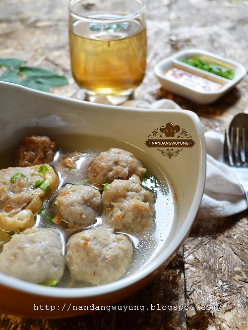 nandangwuyung: BAKSO DAGING SAPI KOMPLIT dan TIPS MEMBUAT BAKSO KENYAL