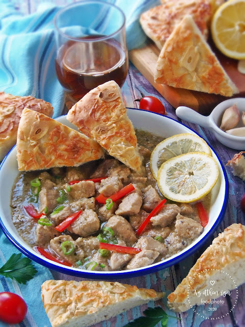 Az otthon ízei: Riganato fokhagymás pizzakenyérrel