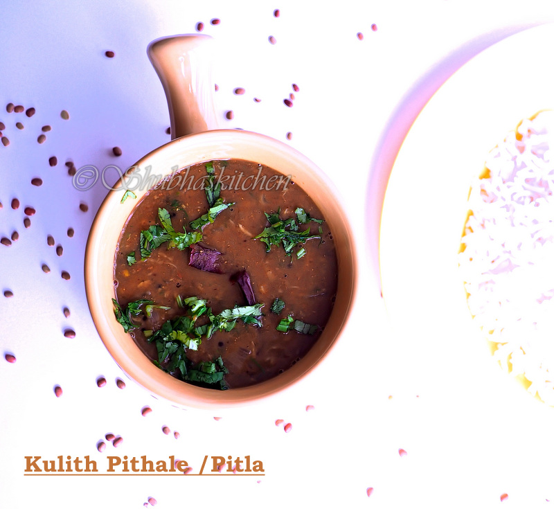 Meri Rasoi: Kulith Pithale / Kulith Pithla (Horsegram flour curry)