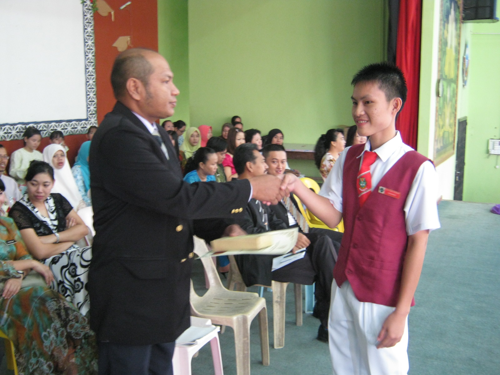 Koperasi SMK Tandek: PERTANDINGAN BERBALAS PANTUN PERINGKAT DAERAH KOTA ...