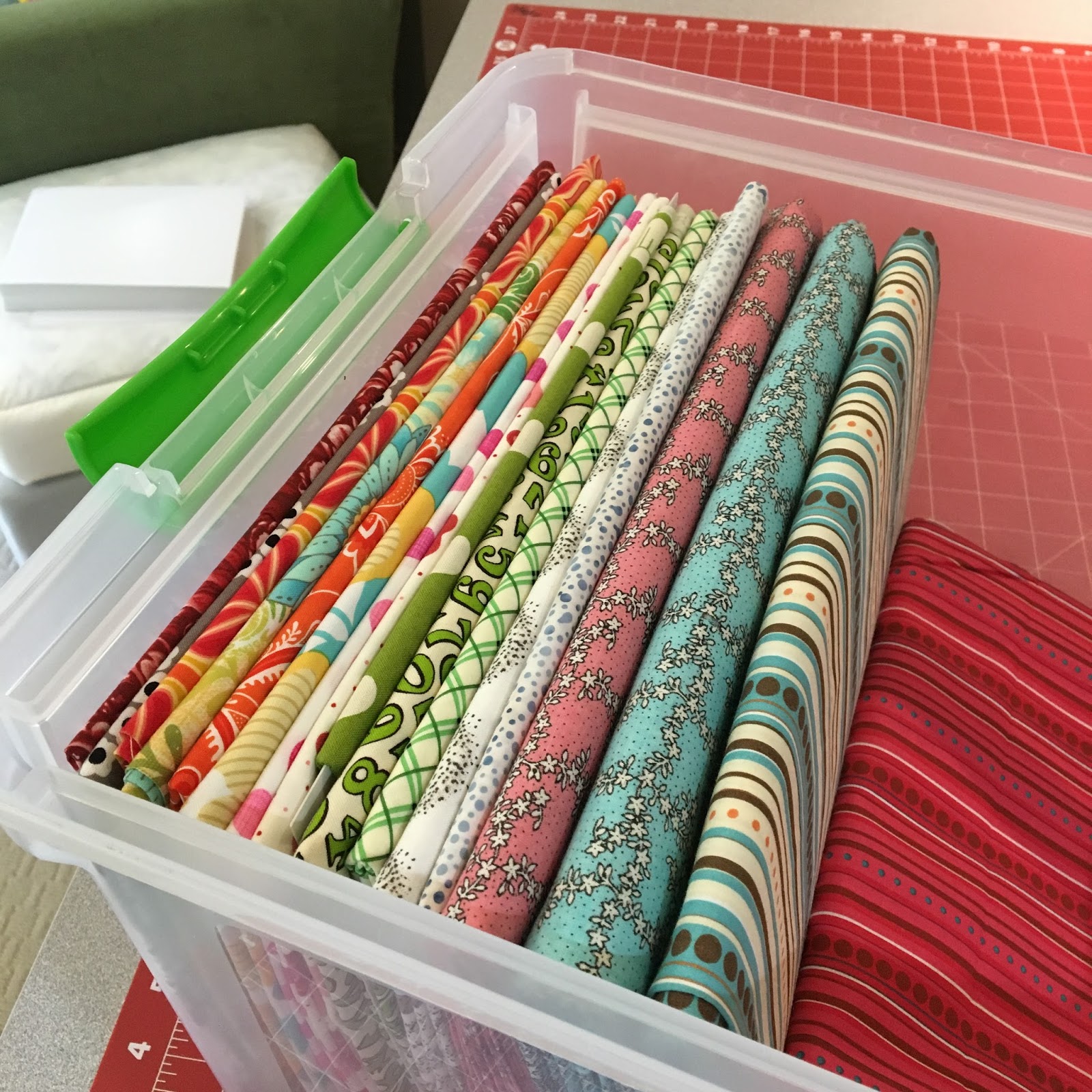 twiddletails: Fabric Organization, Part 2