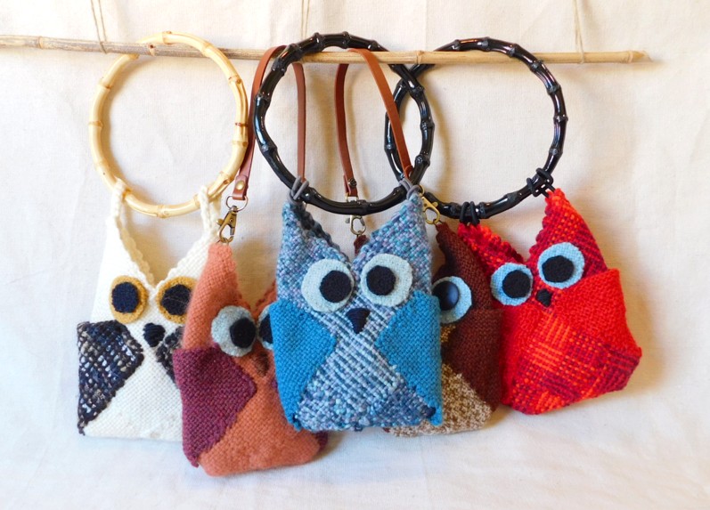 Pin Loom Weaving: Weave a ridiculously cute Pin Loom Owl Bag