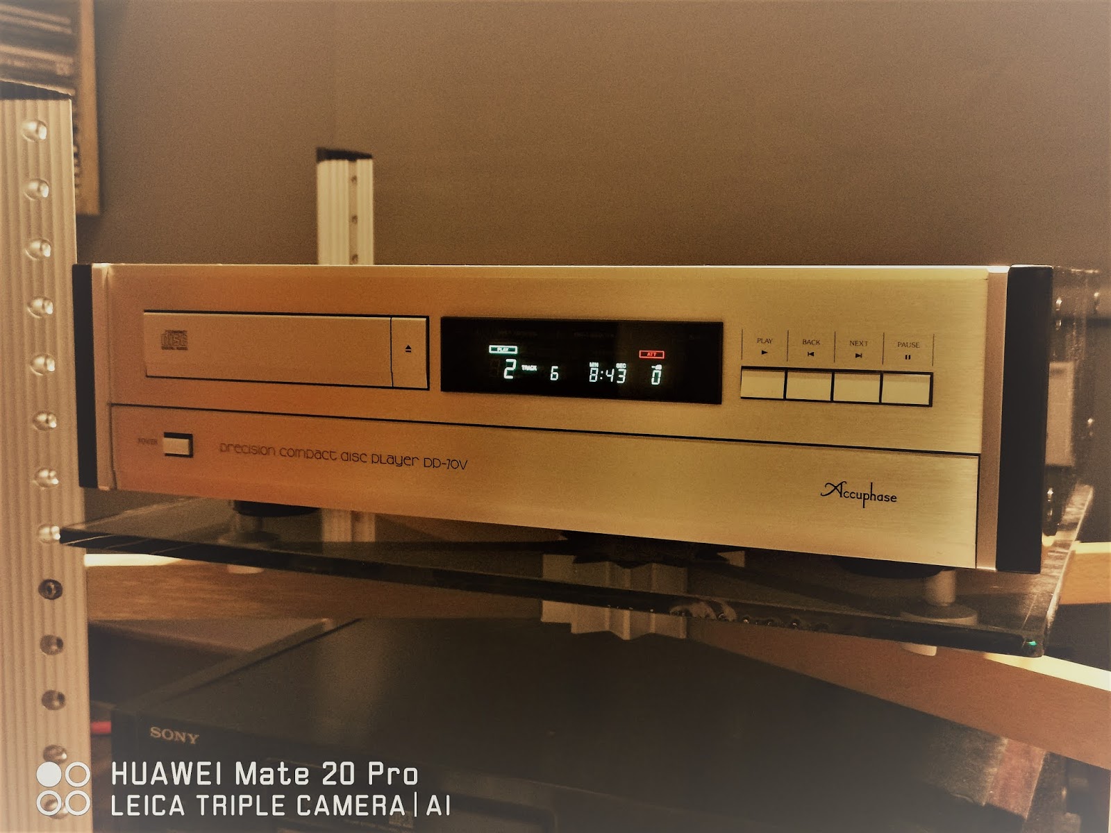 HiFi Unlimited: SOTA 1989, Accuphase DP-70V CD Player