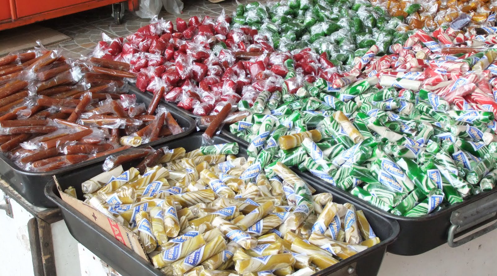 Makanan dan Minuman khas Indonesia: Dodol Garut khas Garut- Jawa Barat