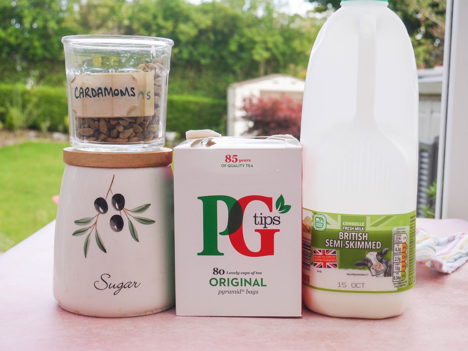 This Muslim Girl Bakes: Our House Everyday Pakistani Tea.