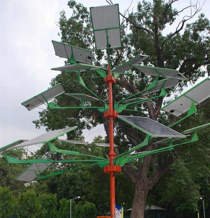 SOLAR POWER TREES
