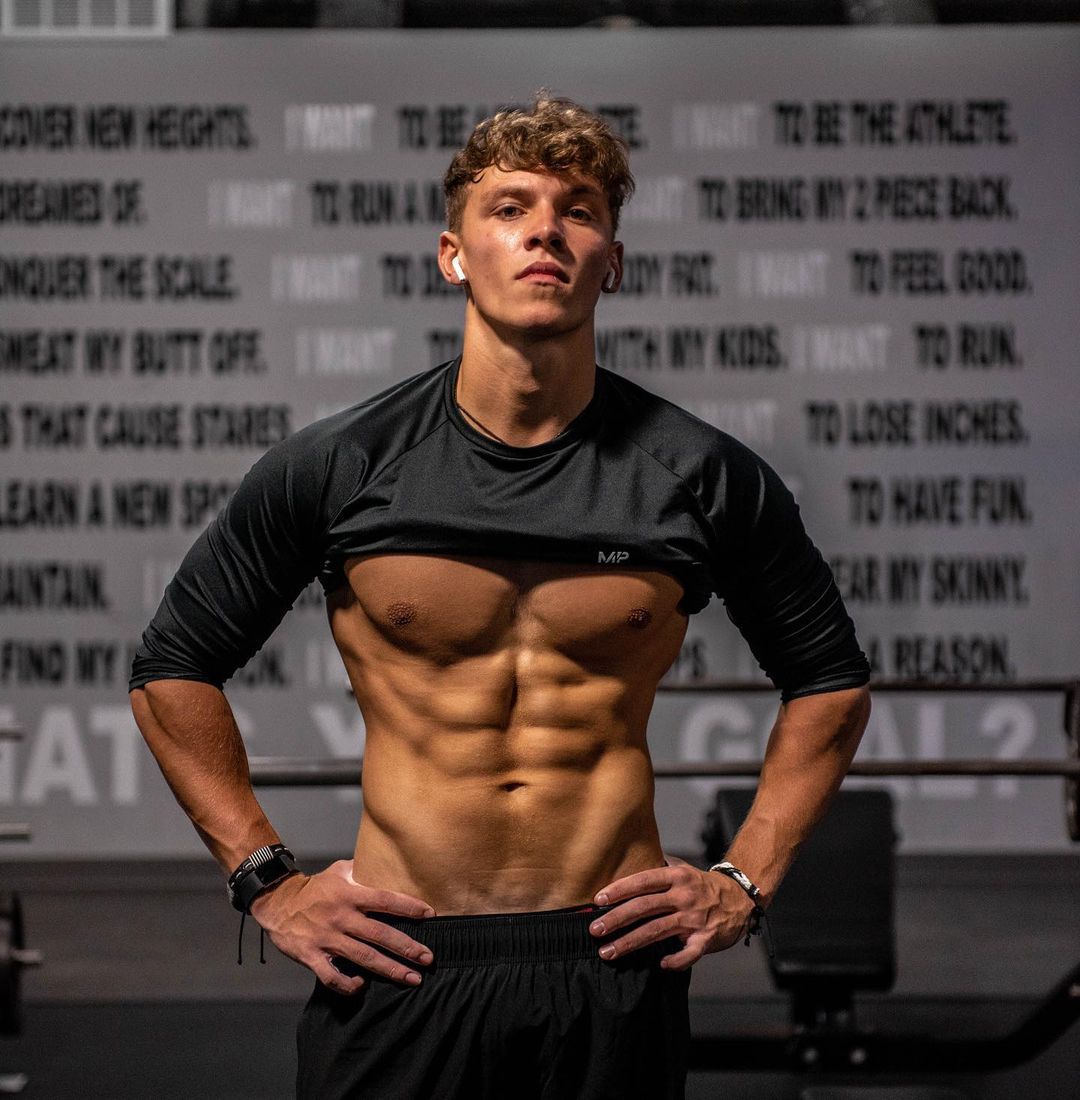 the beauty of male muscle: Marshall