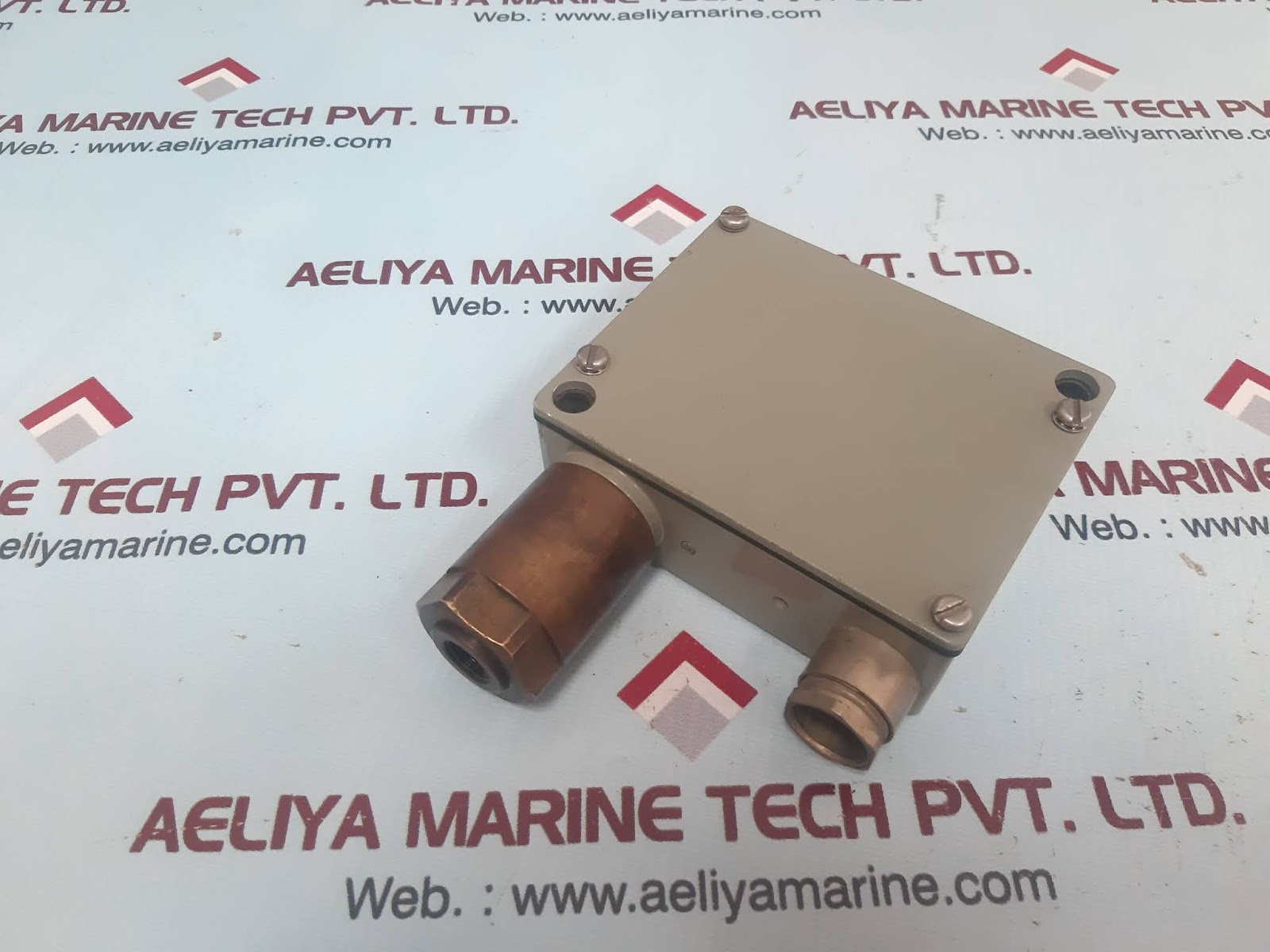 TRAFAG 904.2377 PRESSURE SWITCH - Aeliya Marine