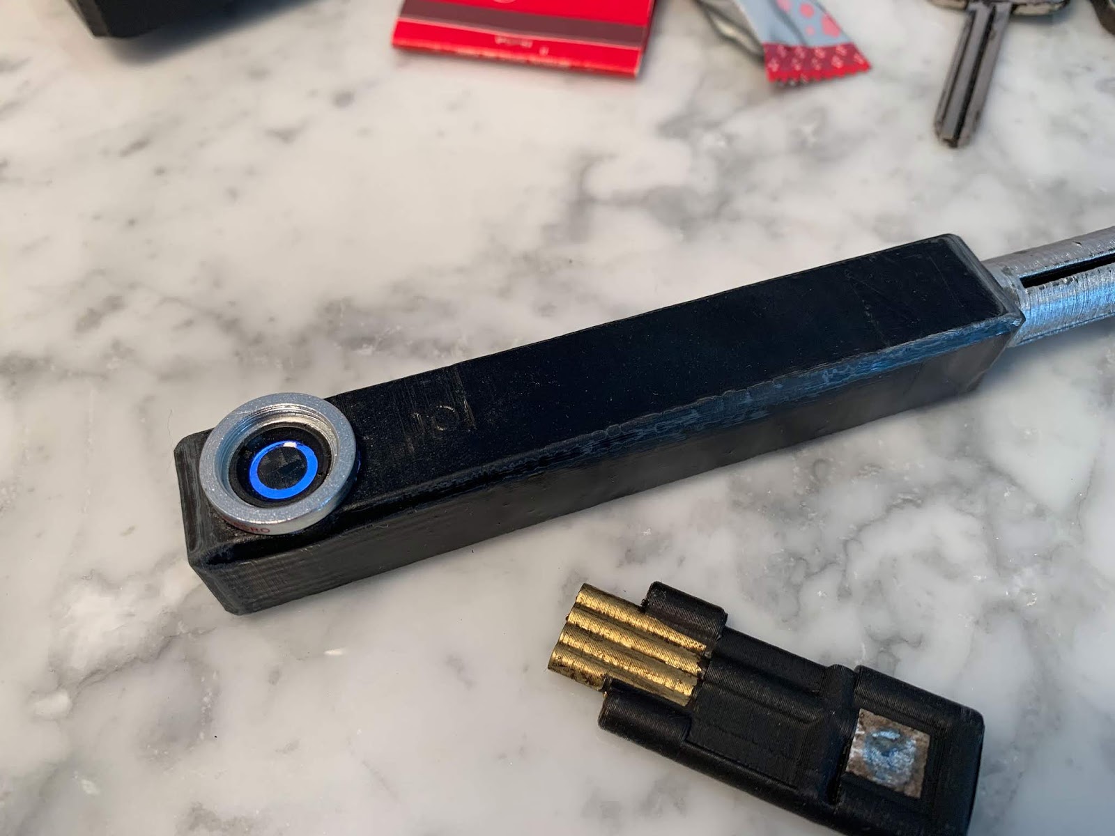 Blade Runner: 2049 Joi's Emanator Transmitter and Mariette's Tracking ...