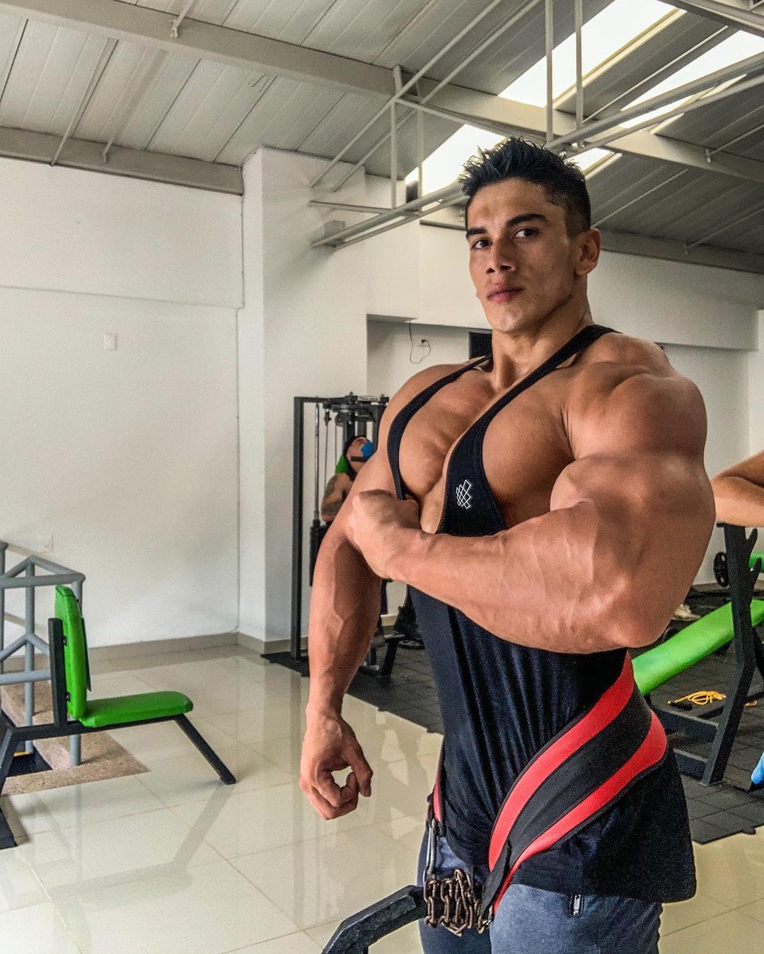 the beauty of male muscle: Alejandro