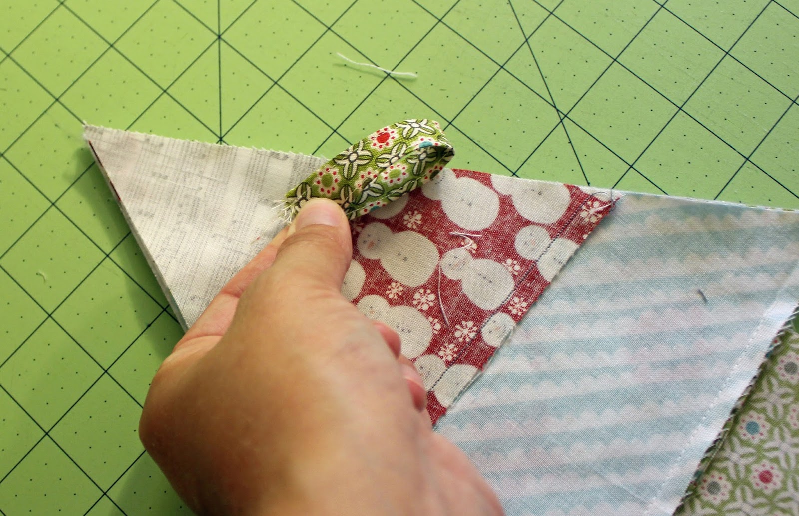 Stitching and Bacon: Tree Trivet Tutorial [Christmas in July Sewing ...
