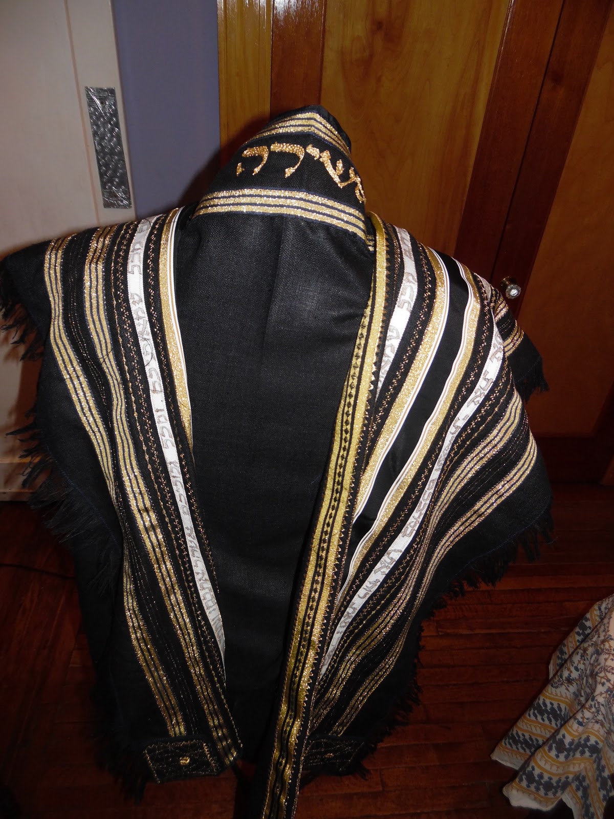 Tzitzit Tying, Tallit bag and food Friday