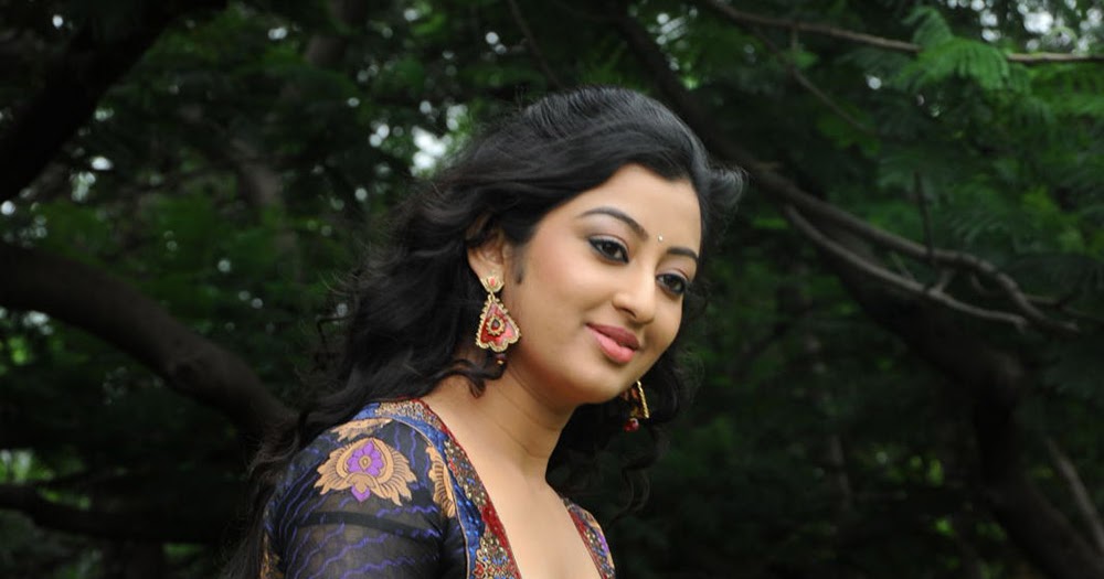 Tanishka Photos at Cut Cheste Press Meet